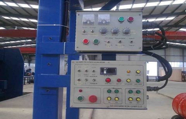 Automatic Gantry Welding Machine For High Mast seam weld And Huge Pipe ...